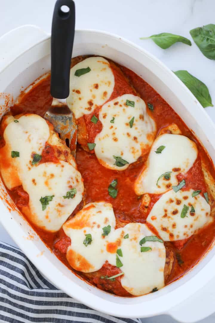 Keto Parmesan Chicken (Chicken Parmesan Bake No Breading)