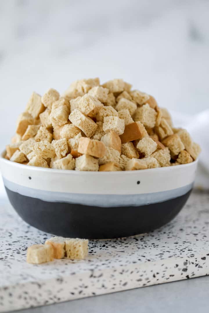 Drying Bread for Stuffing (2 Ways!) - Whole Lotta Yum