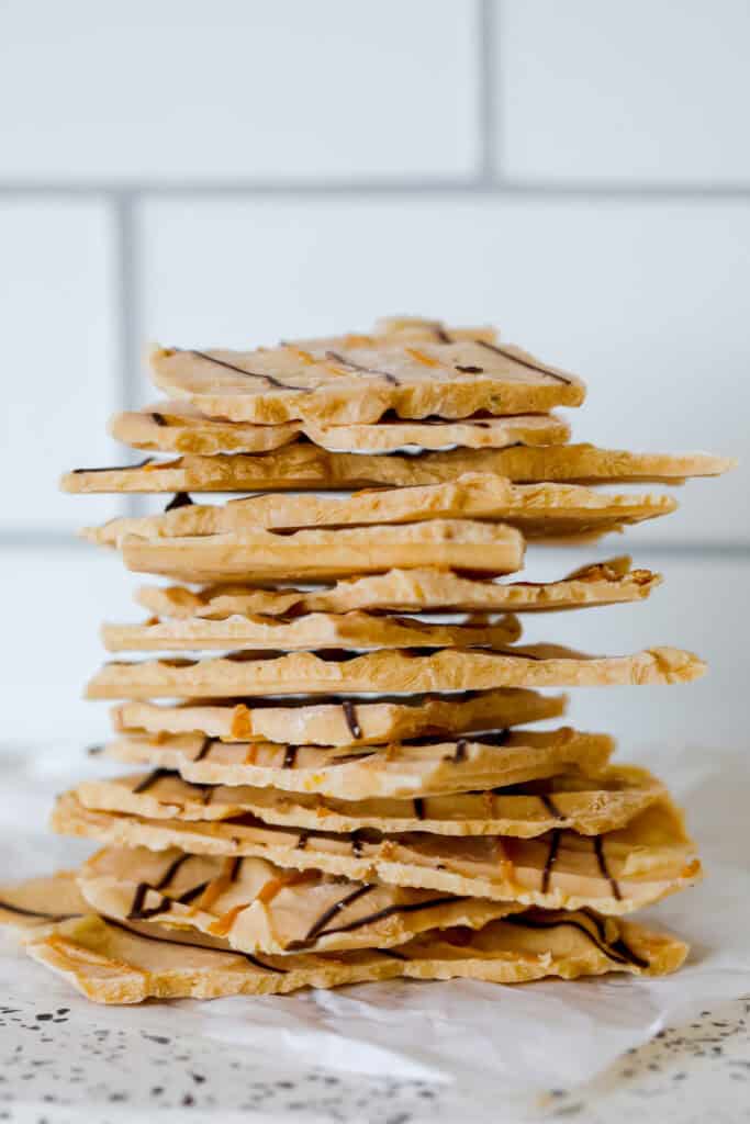 Protein Frozen Yogurt Bark (Peanut Butter Chocolate) - Whole Lotta Yum